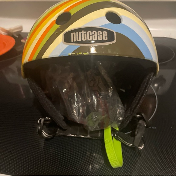 nutcase | Other | His Beautiful Nutcase Water Helmet Medium Large To ...